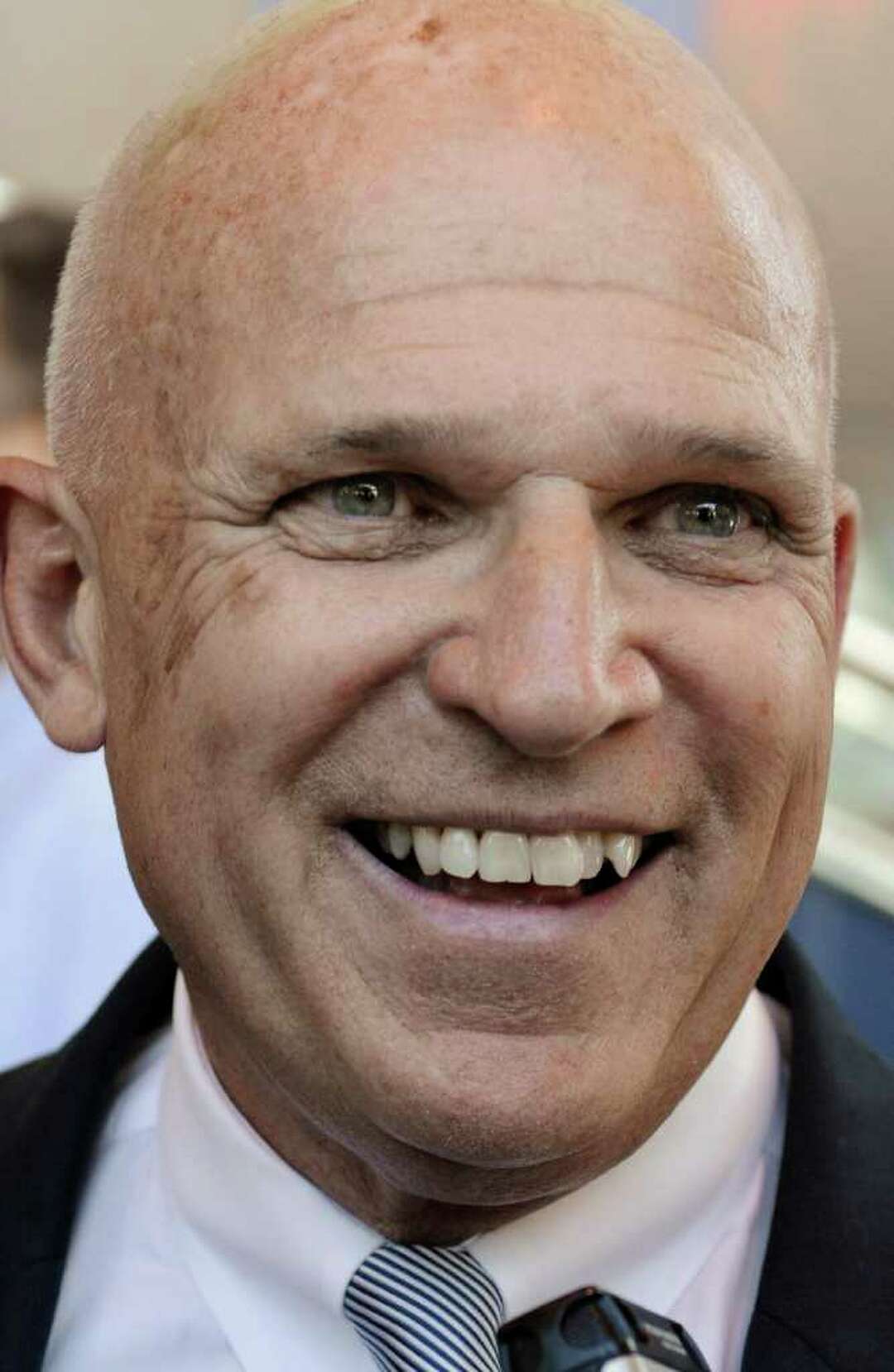 Emails detail UConn's conference dilemma