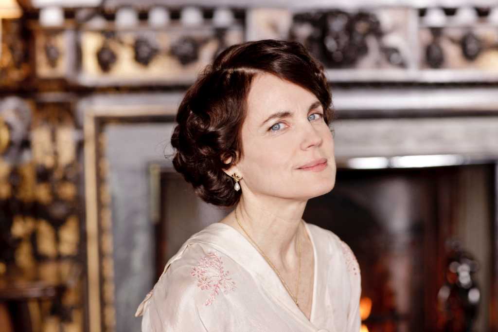Review: Downton makes compelling return
