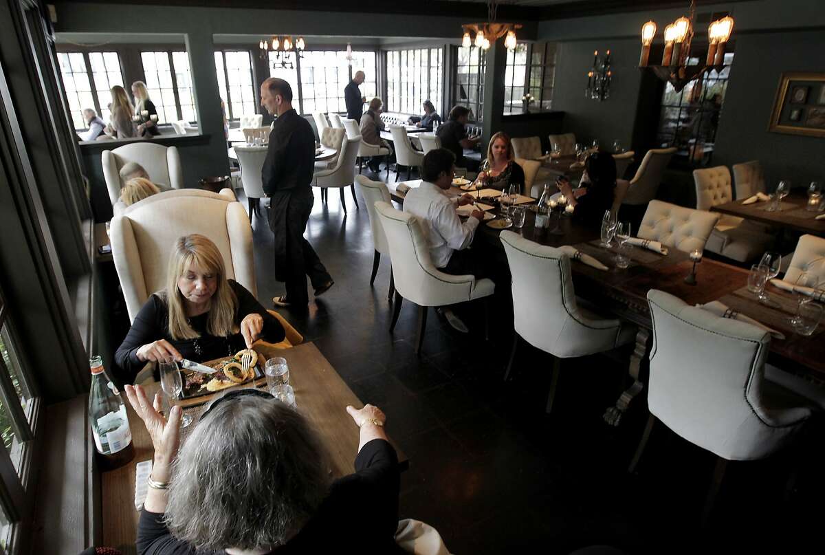 1833 review: Great setting, food in Monterey