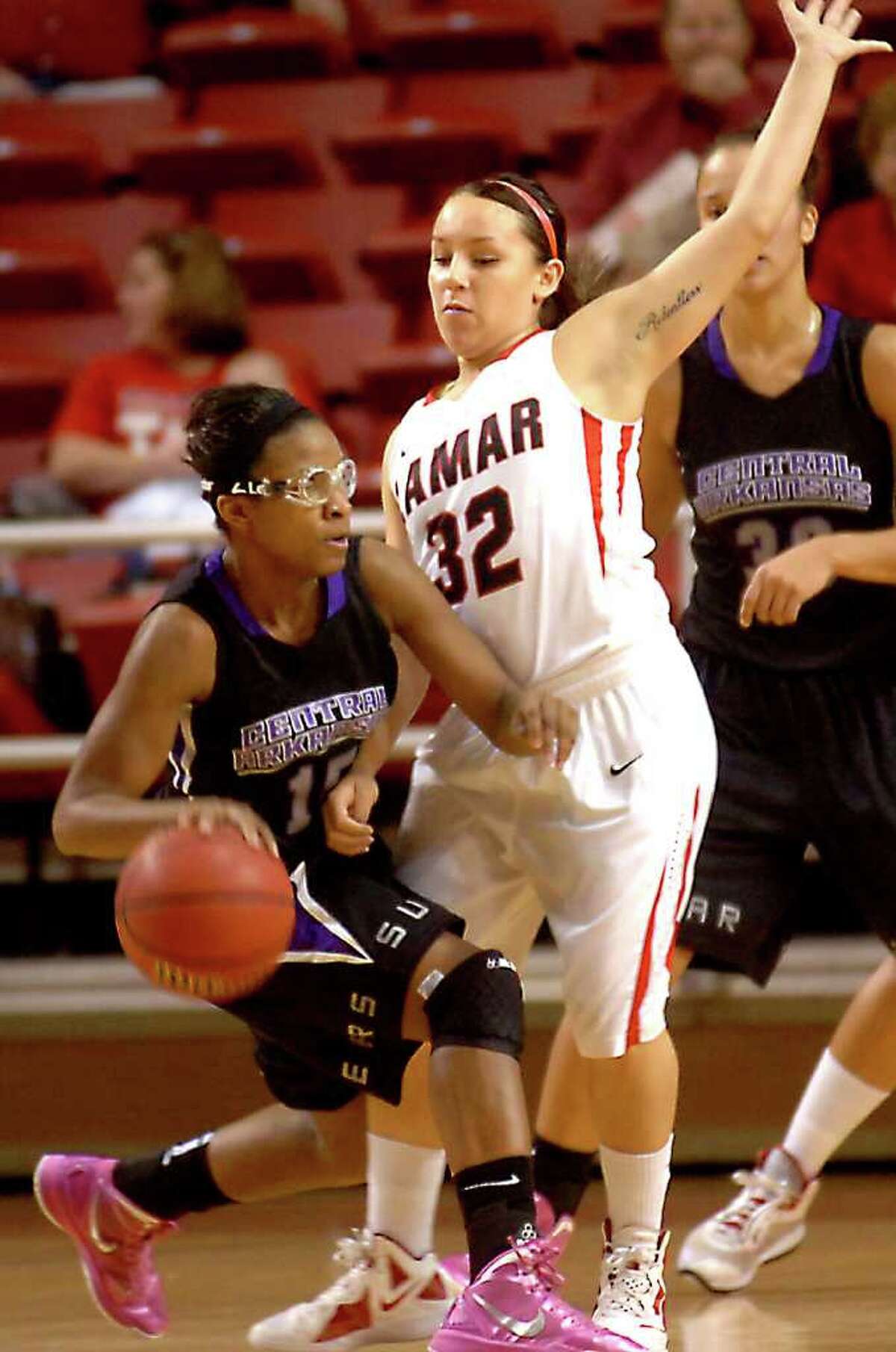Bob Knight watches as Lamar dominates UCA