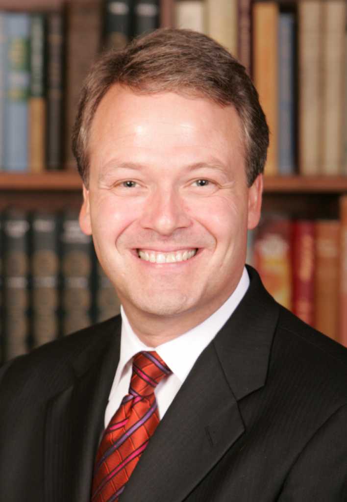 Methodist Hospital chief will still see patients