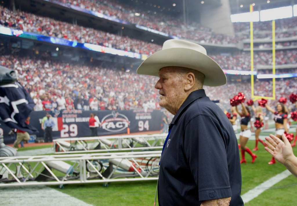 Phillips family played important role in Texans' win