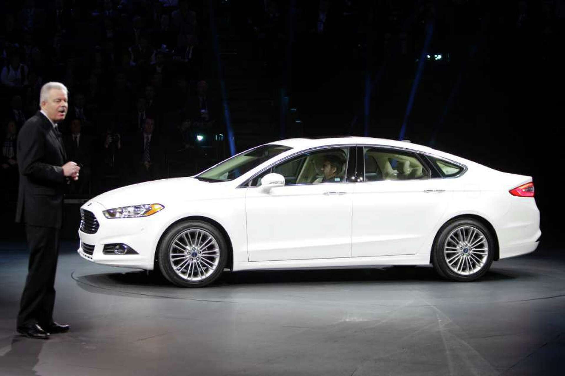 Ford Fusion takes cues from Aston Martin