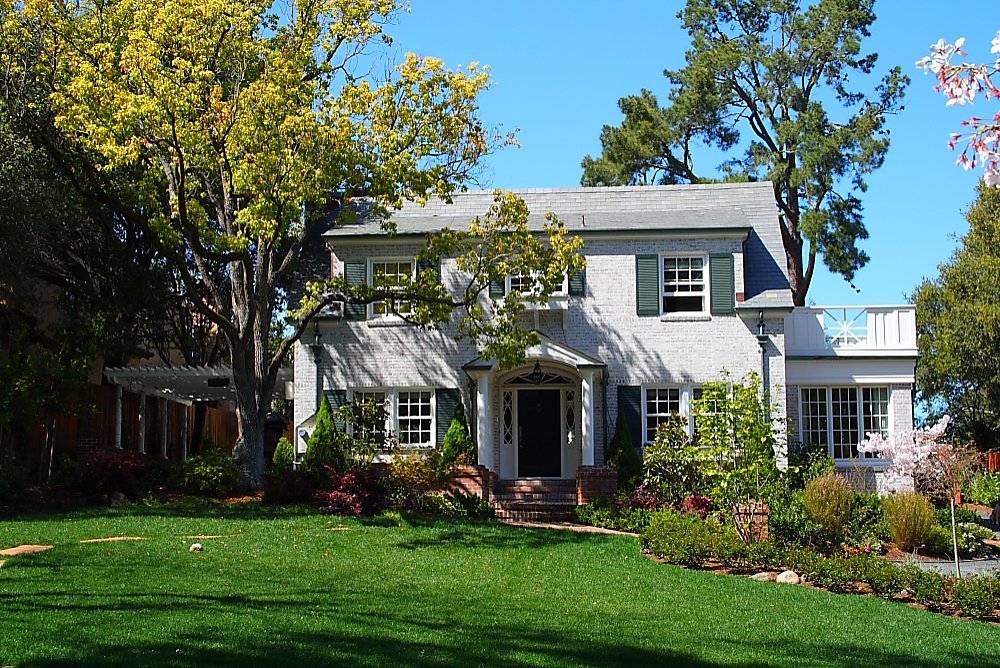 Equity executive listing home in Hillsborough