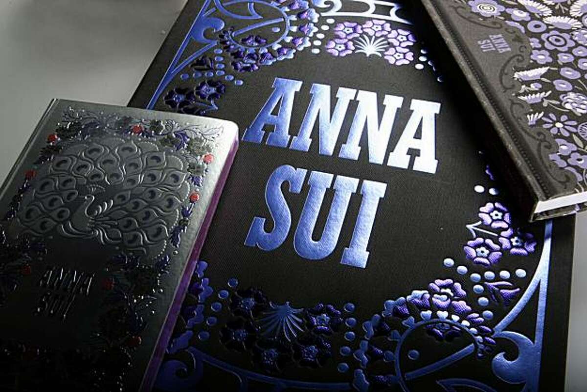 Fashion books for gift giving