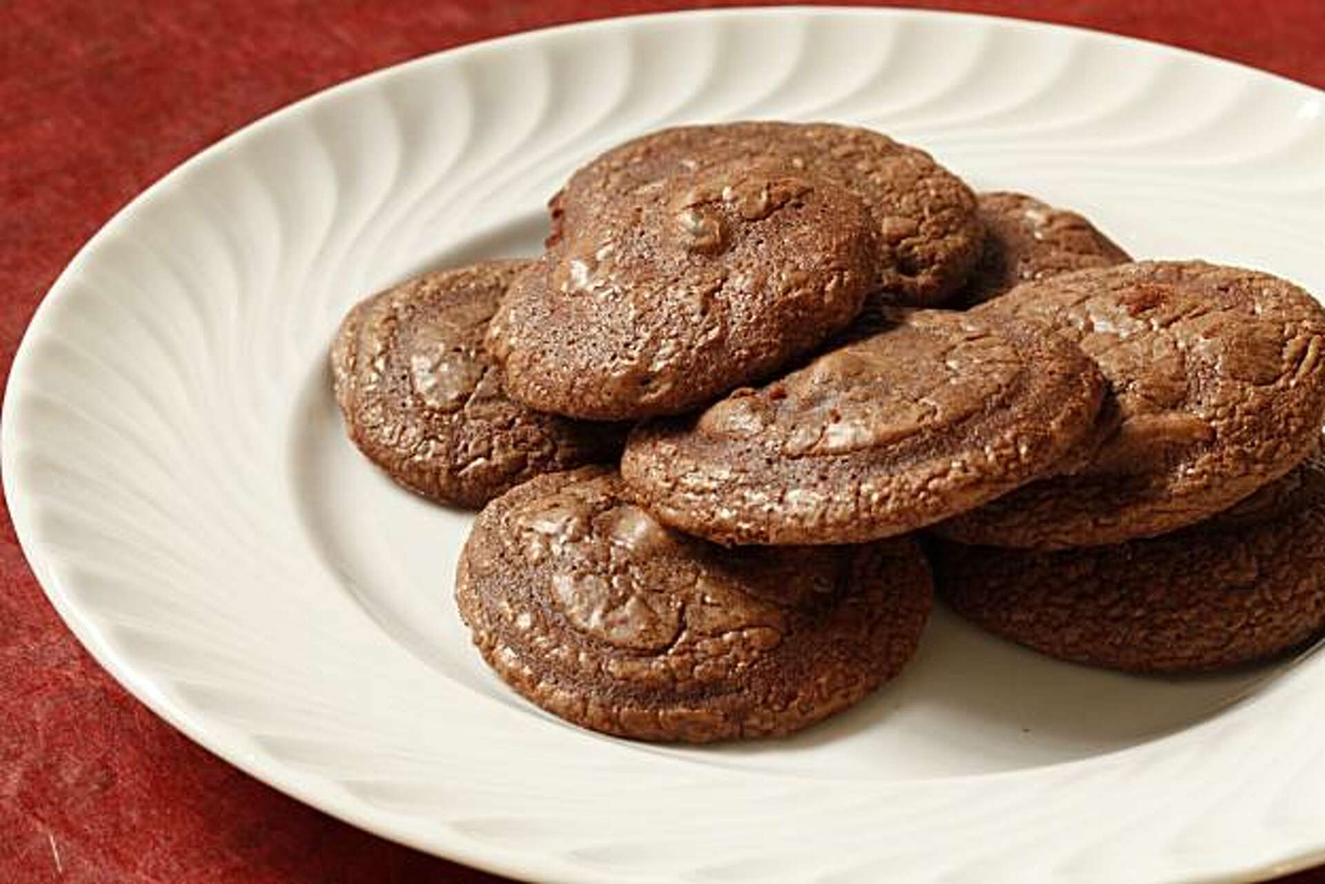 5 holiday cookies, sans glitter, that feed a crowd