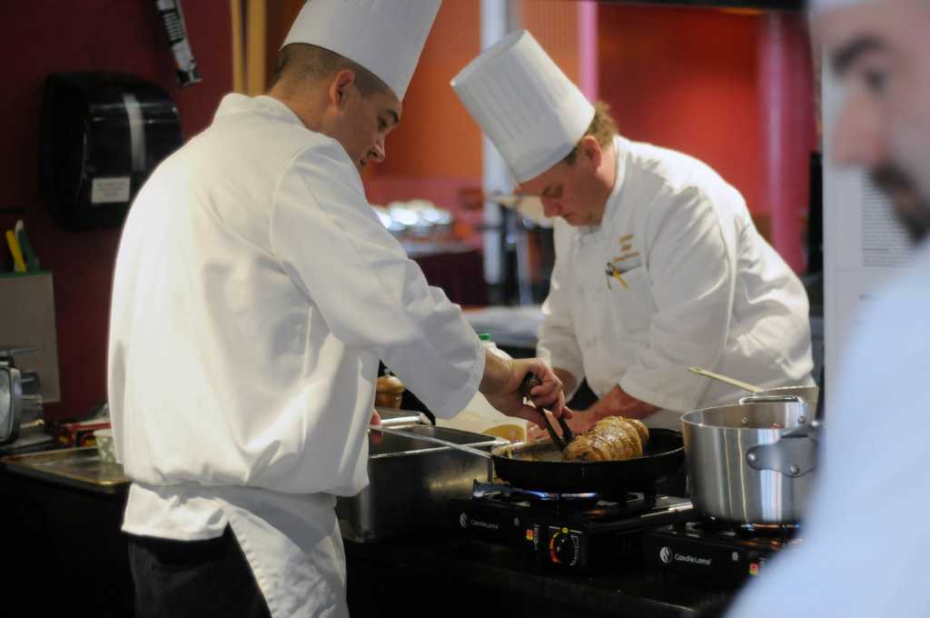 Cooking competition at Skidmore