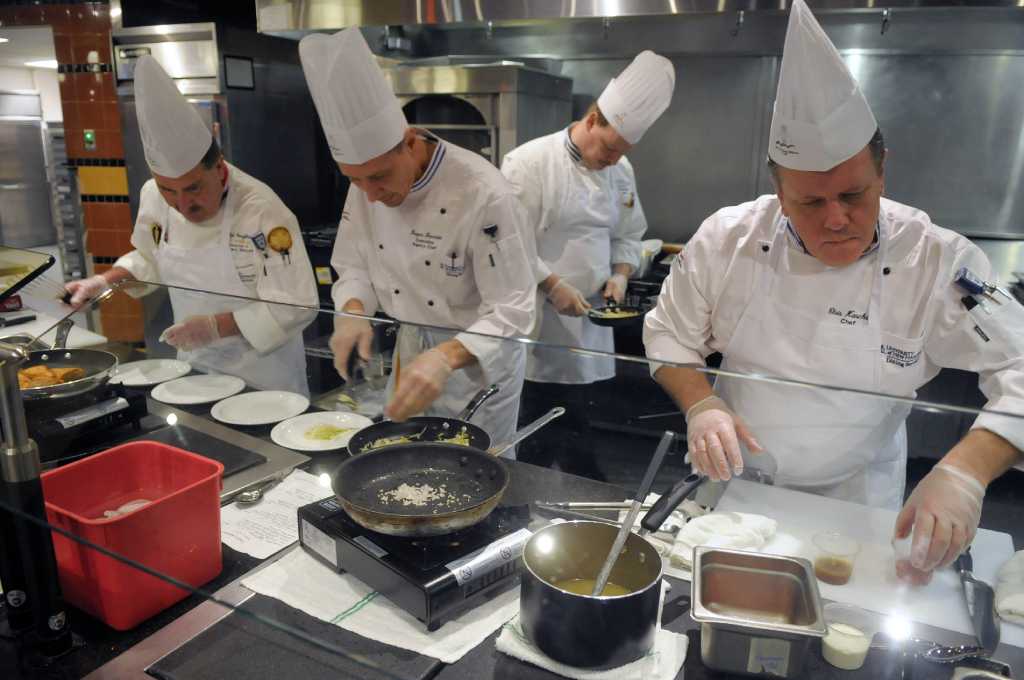 College chef competition