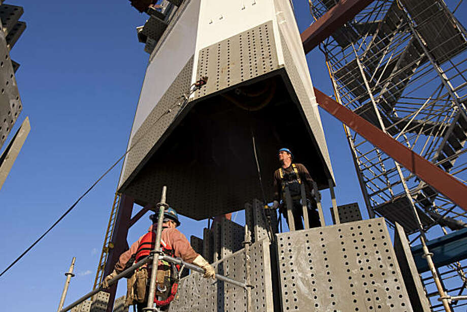 Bay Bridge suspension tower's 4th piece of 5 rising - SFGate
