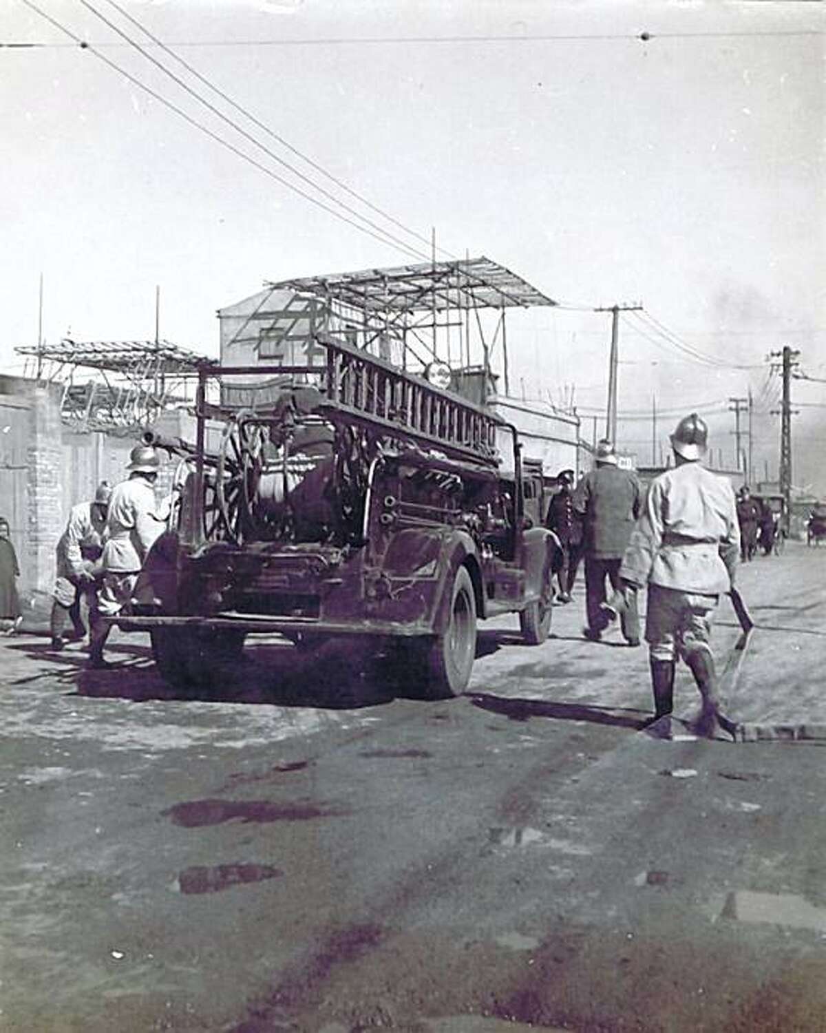 Vintage photos from ca. 1930's Tientsin, China