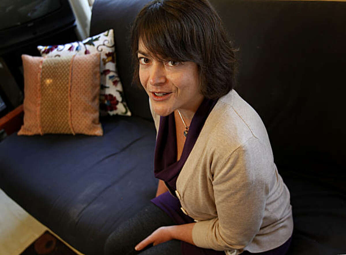 Human Jukebox's pen makes way back to girlfriend