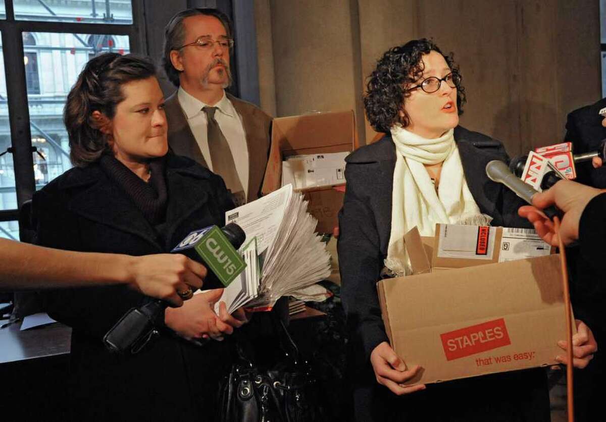 'Boxing match' tests support for fracking