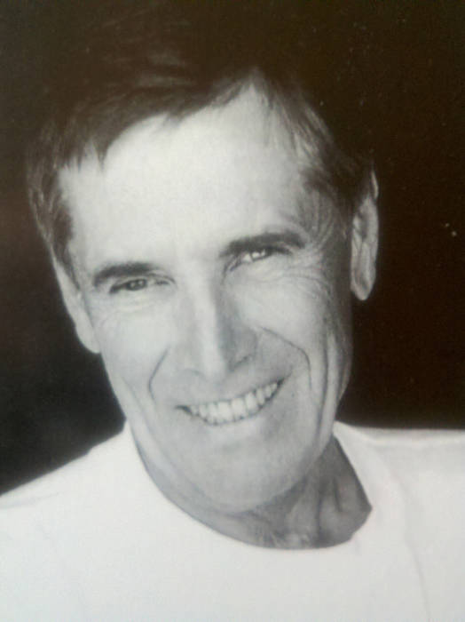 Carter B. Smith, S.F. radio personality, dies