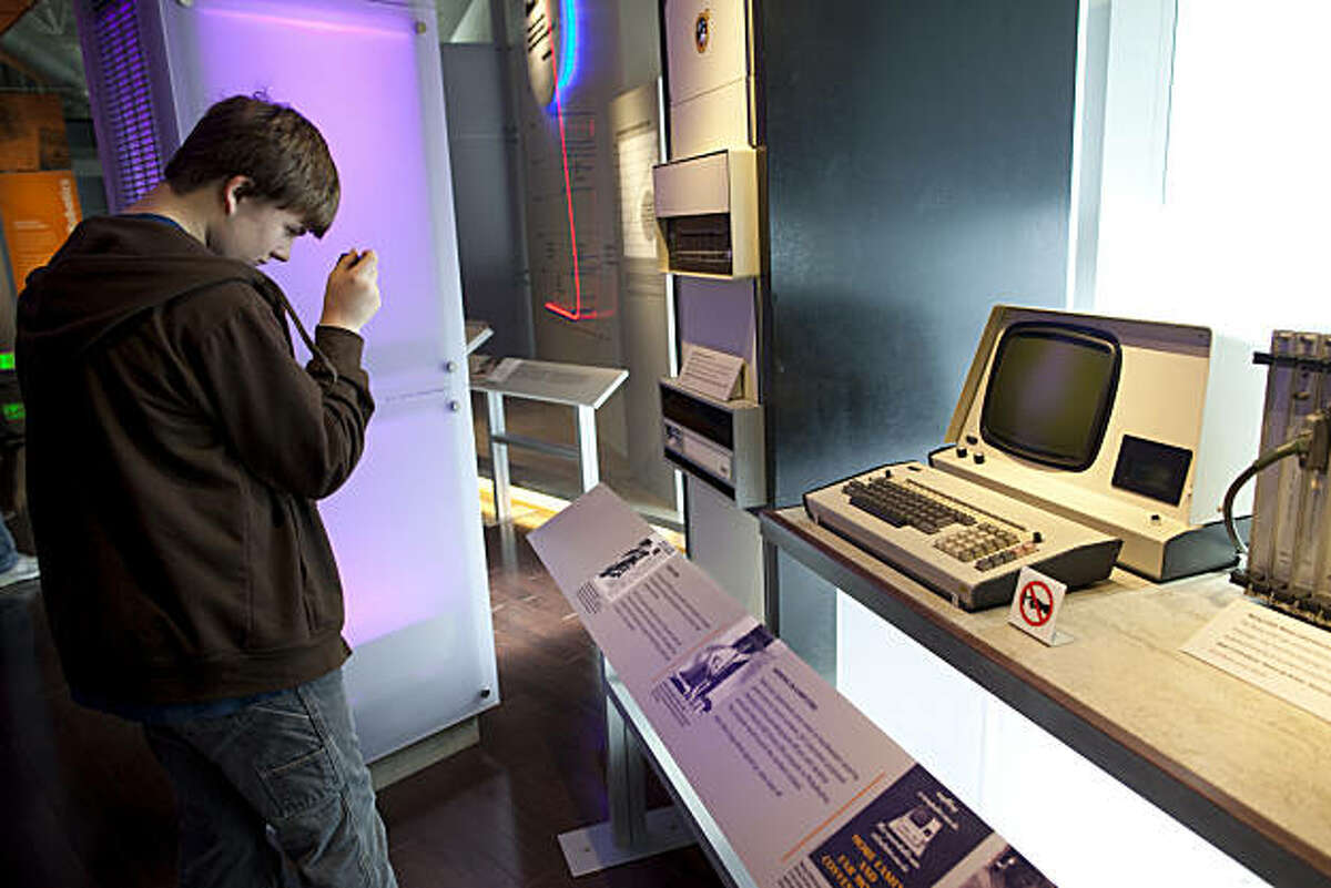 Computer History Museum opens in Mountain View