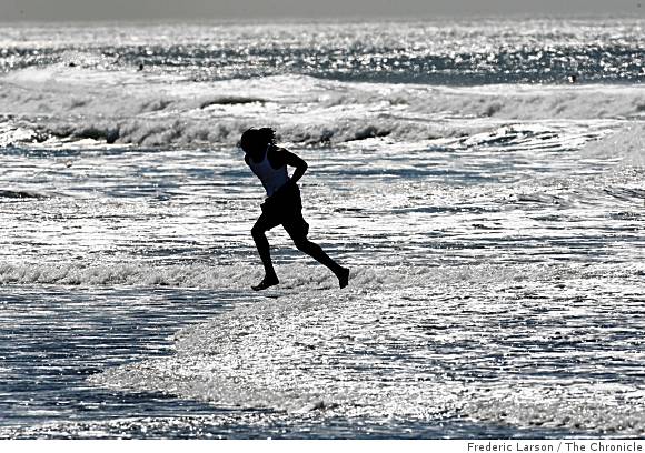 Balmy weather makes waves around Bay Area