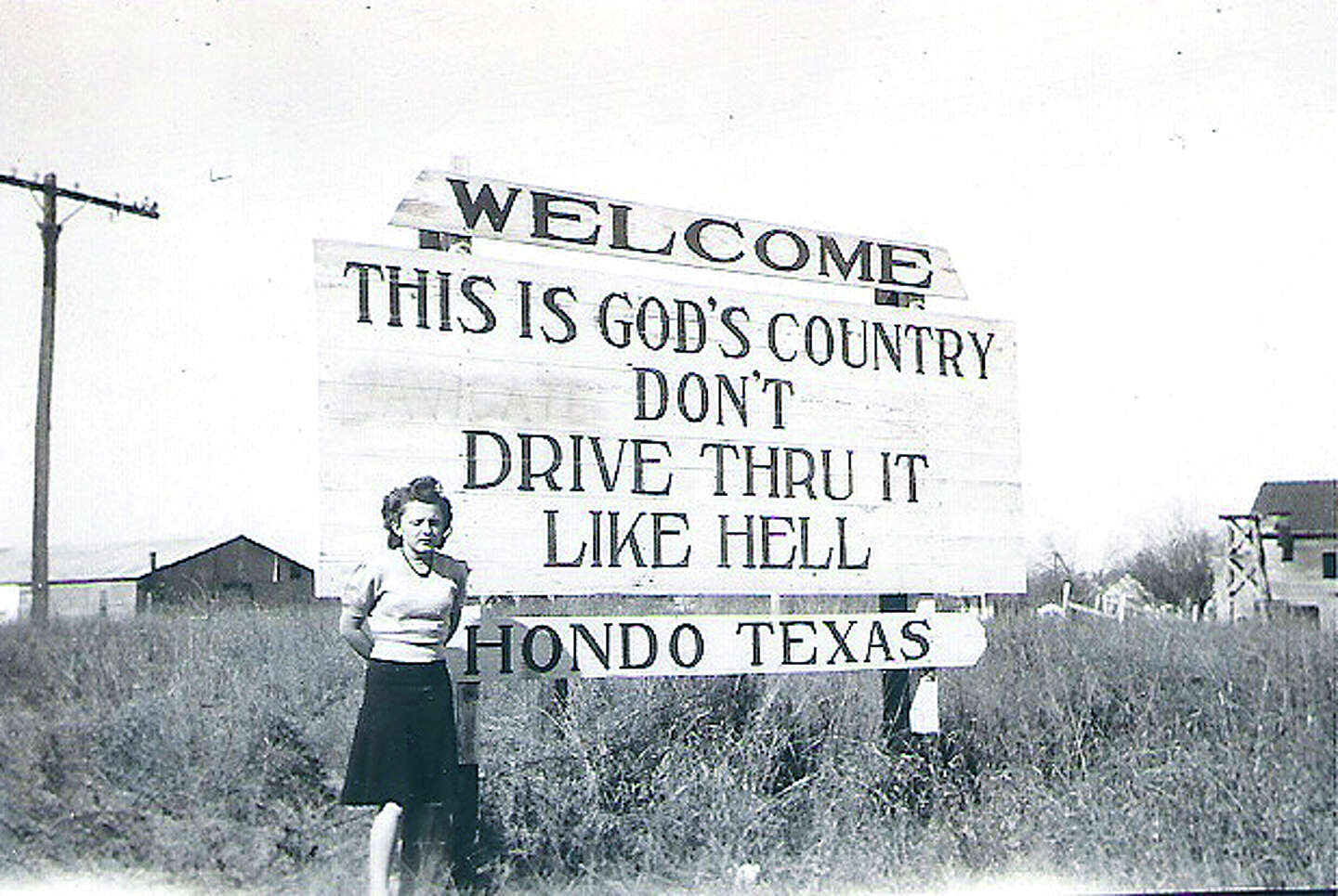 Iconic welcome signs return to Hondo