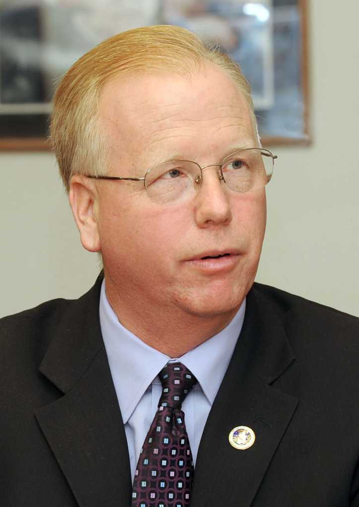 Local politicians make quick trip to primary