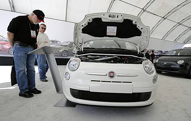 Fiat returns to U.S. with small car, big hopes