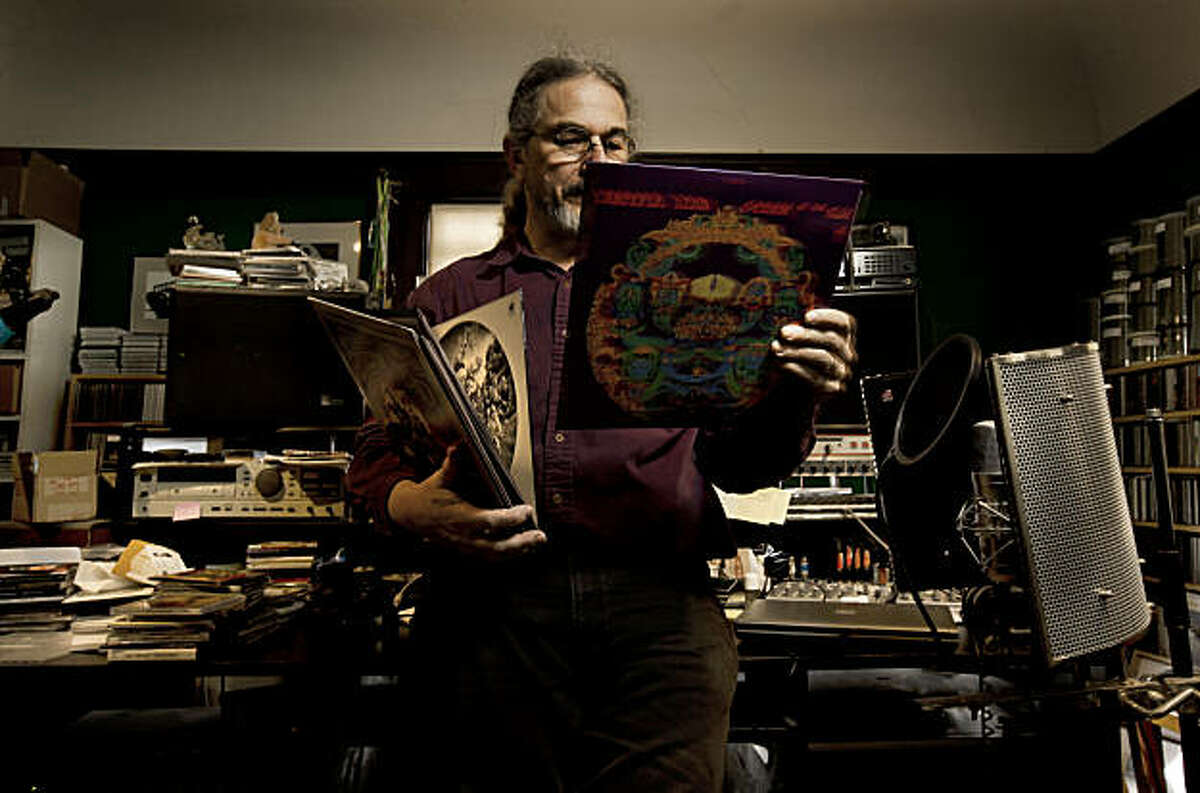 Grateful Dead host drags skeletons from closet