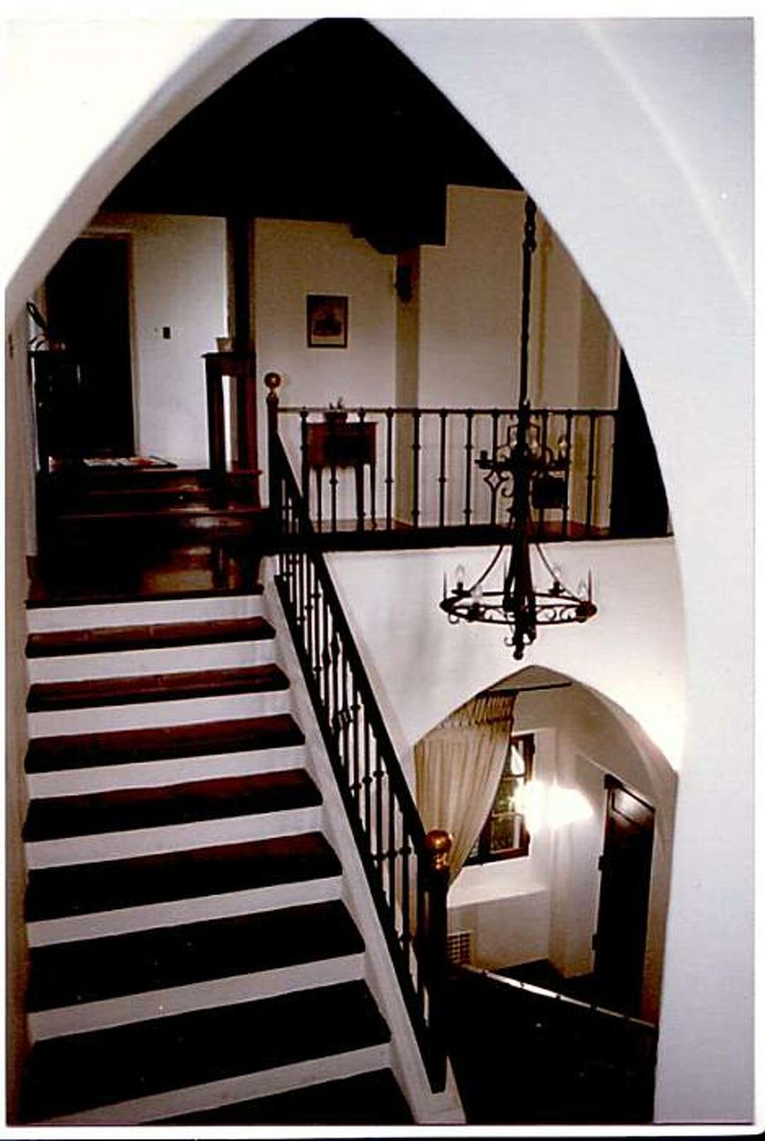 Steve Jobs' historic Woodside mansion is torn down