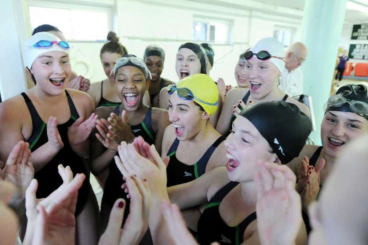 Sacred Heart swimmers leave Ethel Walker in their wake