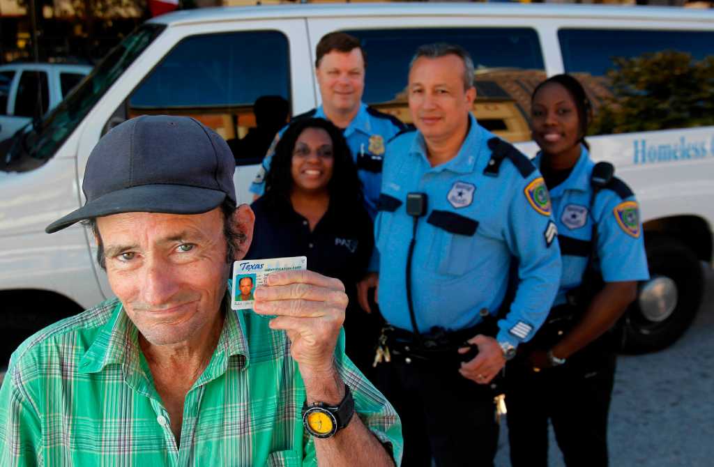 Falkenberg: Bureaucracy keeps homeless from getting state ID cards