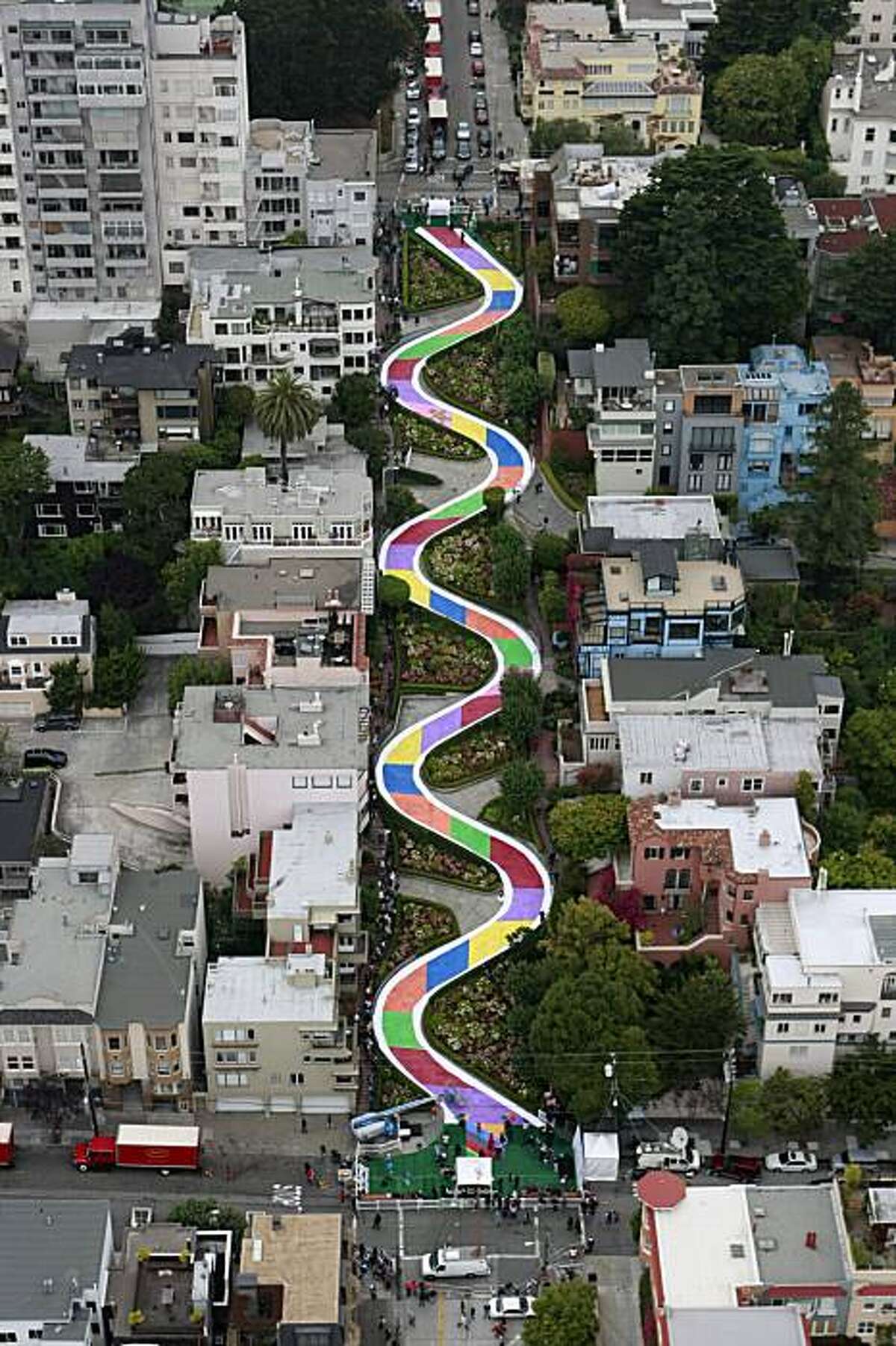 Candy Land sugarcoats Lombard Street for 60th