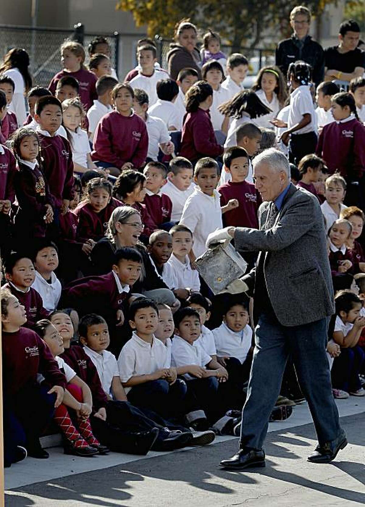 1910 time capsule opened at Cleveland Elementary