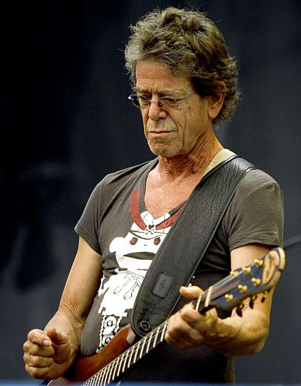 Lou Reed, visionary rock musician, dies at 71