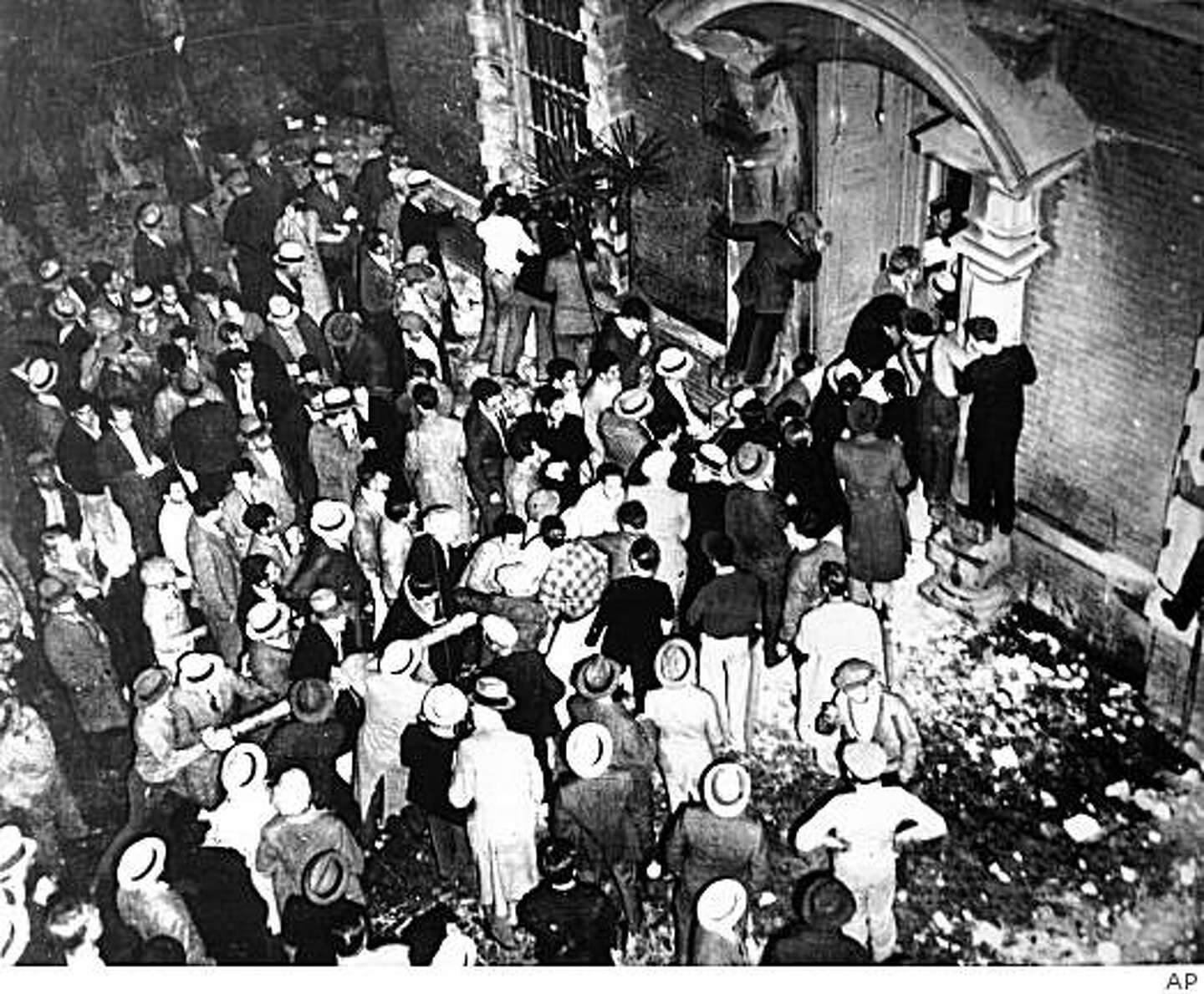 Bay Area mob lynched kidnappers 75 years ago