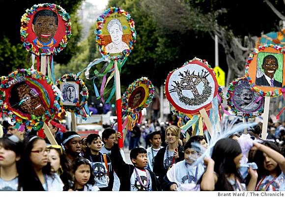 Thousands celebrate Carnaval in the Mission