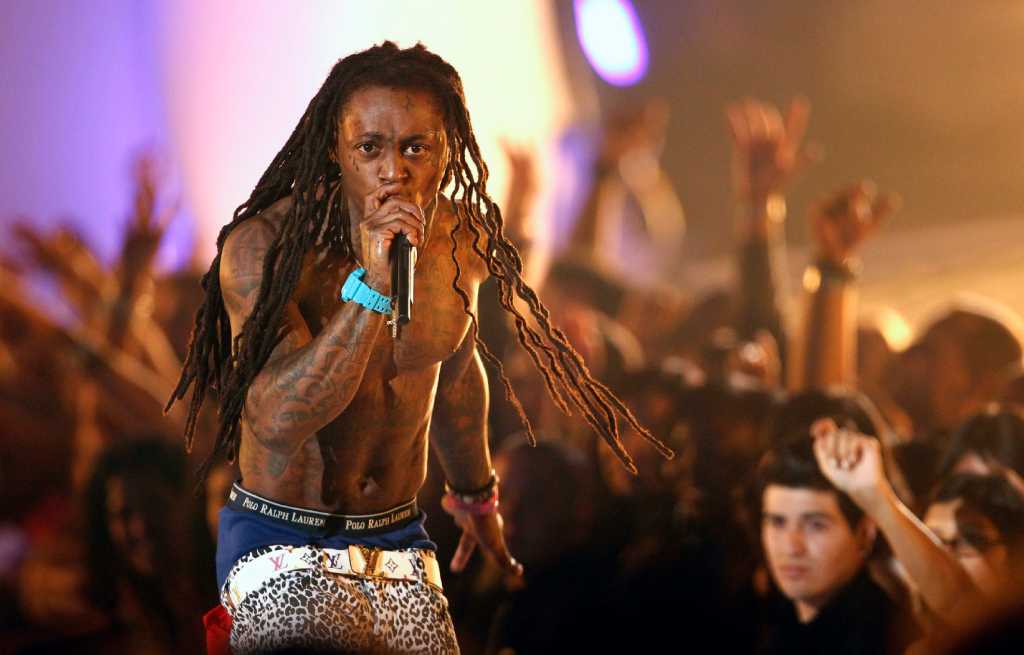 Lil Wayne writing prison memoir