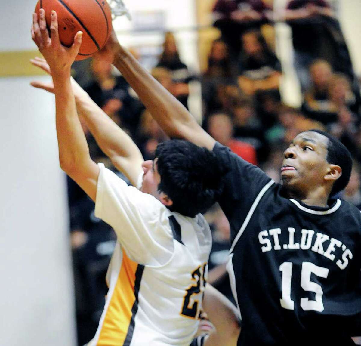 Murphy leads Brunswick past St. Luke's