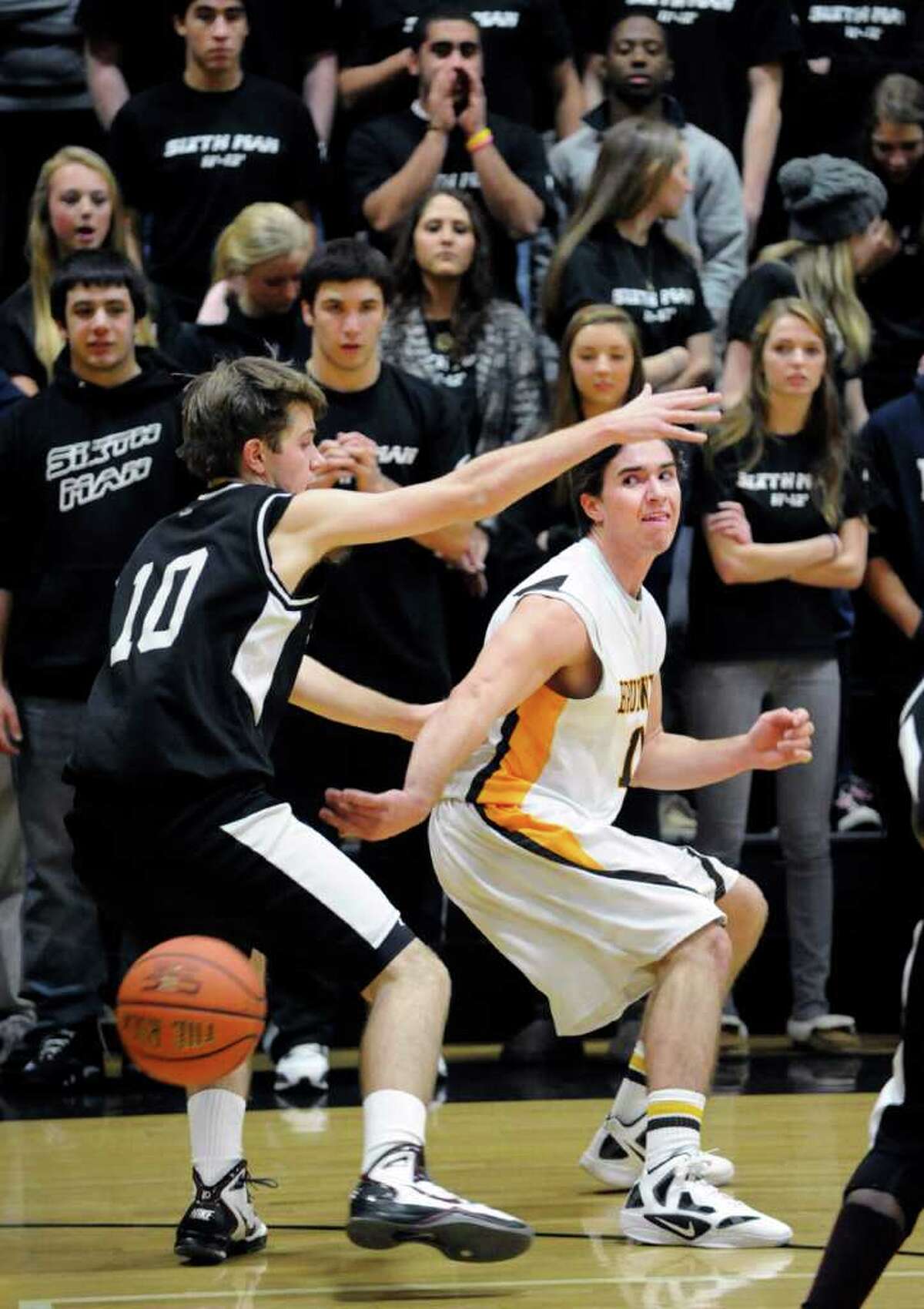 Murphy leads Brunswick past St. Luke's
