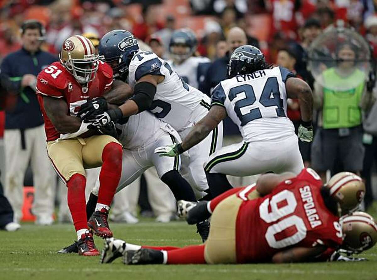 49ers rout Seahawks 40-21, stay alive in NFC West