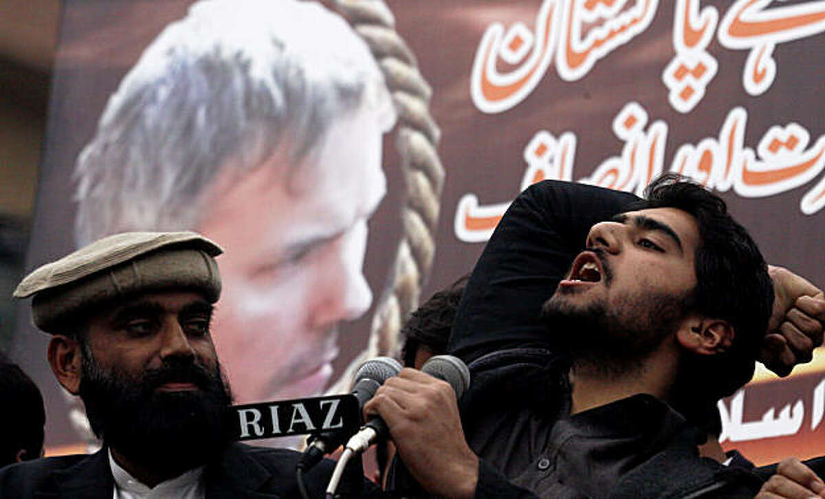 Raymond Davis claims immunity in Pakistan killings