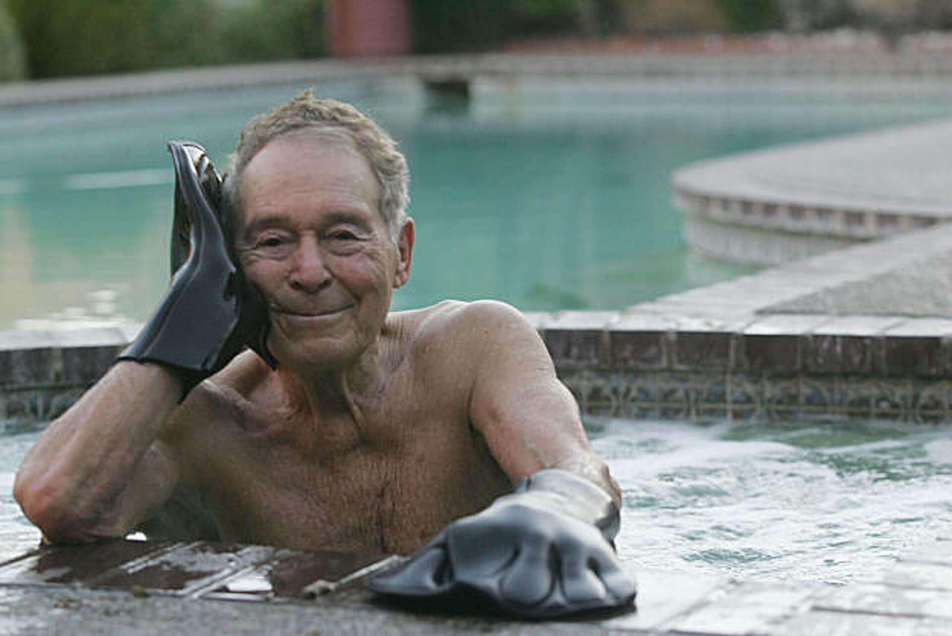 Jack LaLanne, fitness pioneer, dies at 96