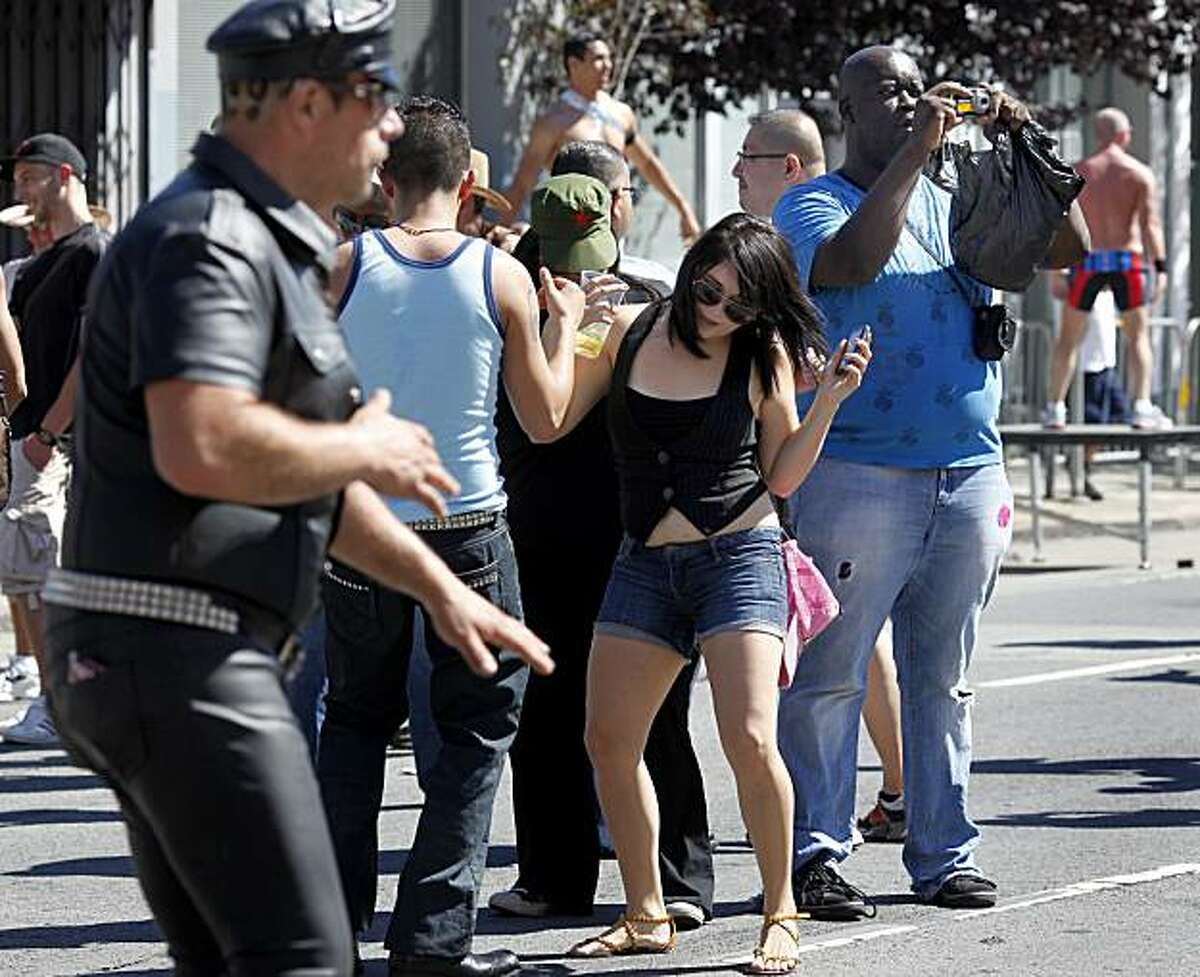 Folsom Street Fair: Hot weather for leather