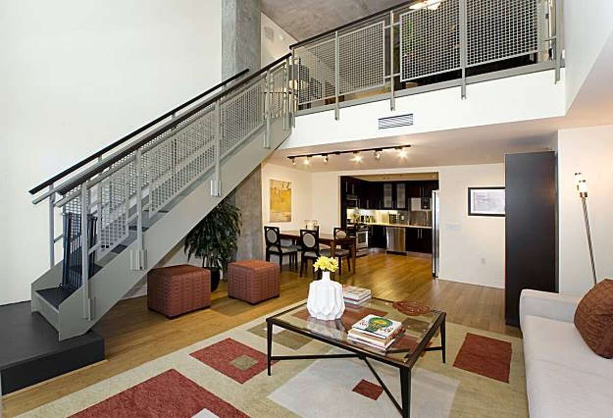 Two-level loft