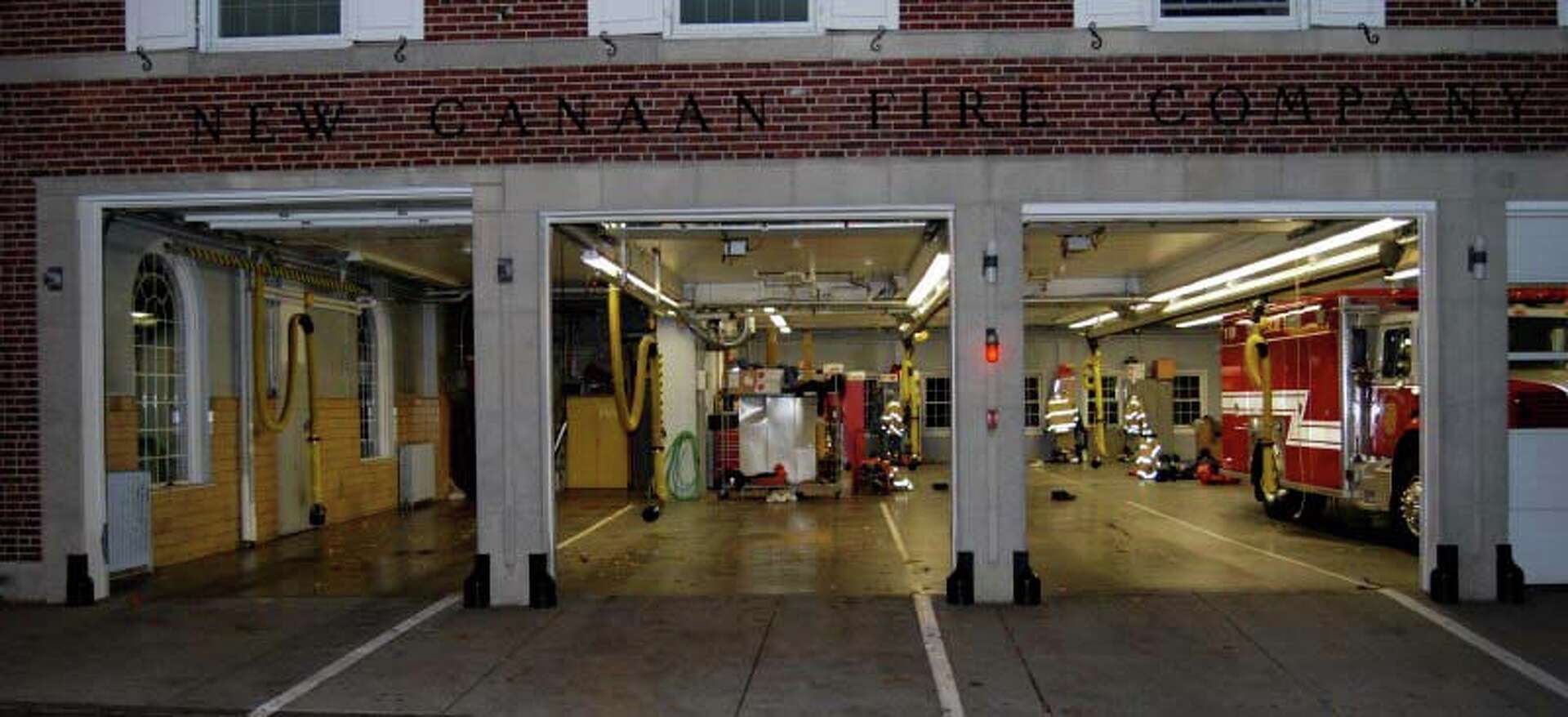 Fire razes New Canaan home