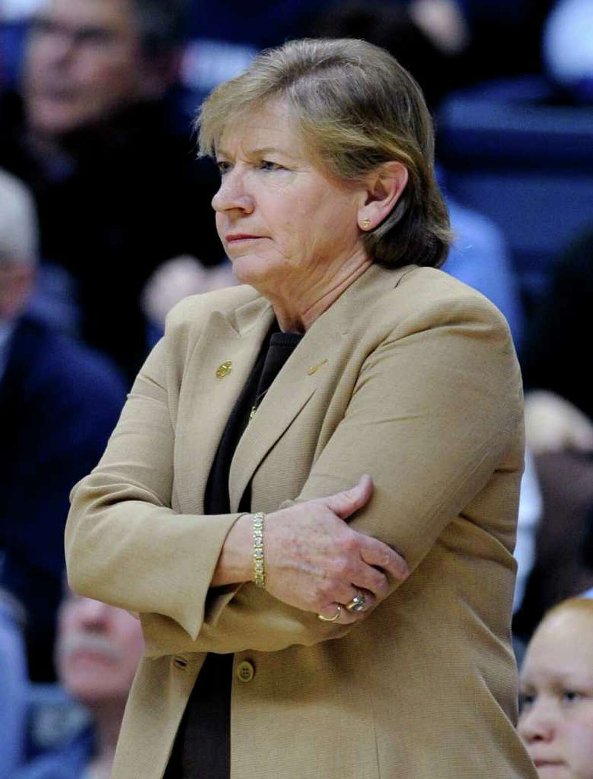 No. 3 UConn routs No. 24 North Carolina