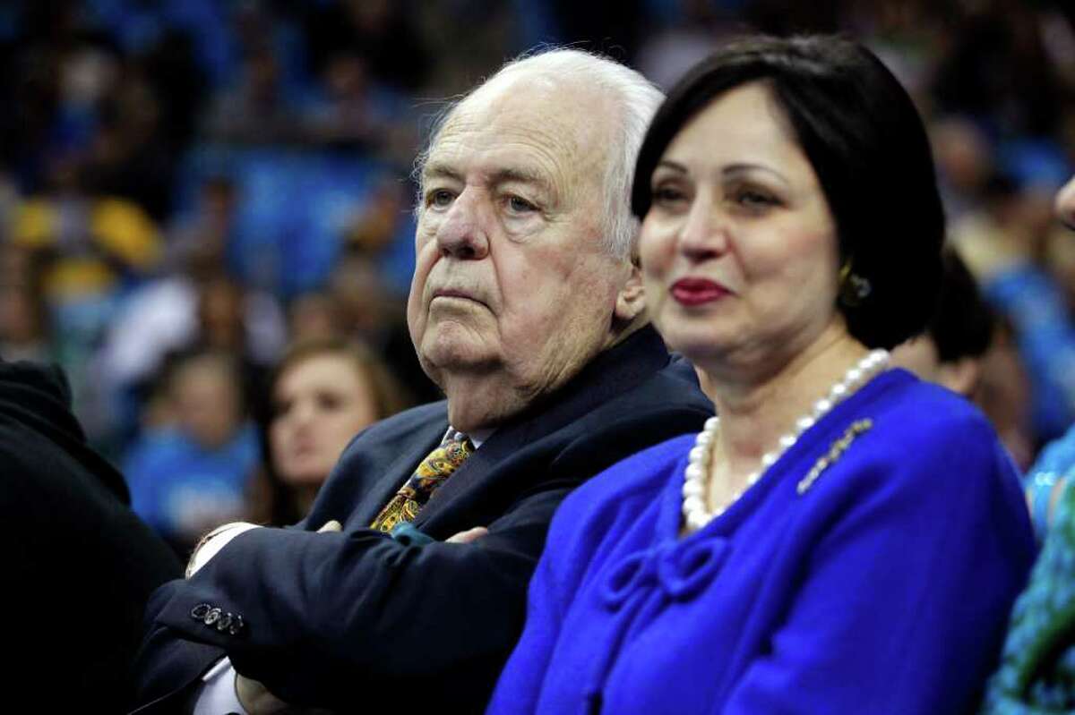 New Orleans paper snubs Benson offer