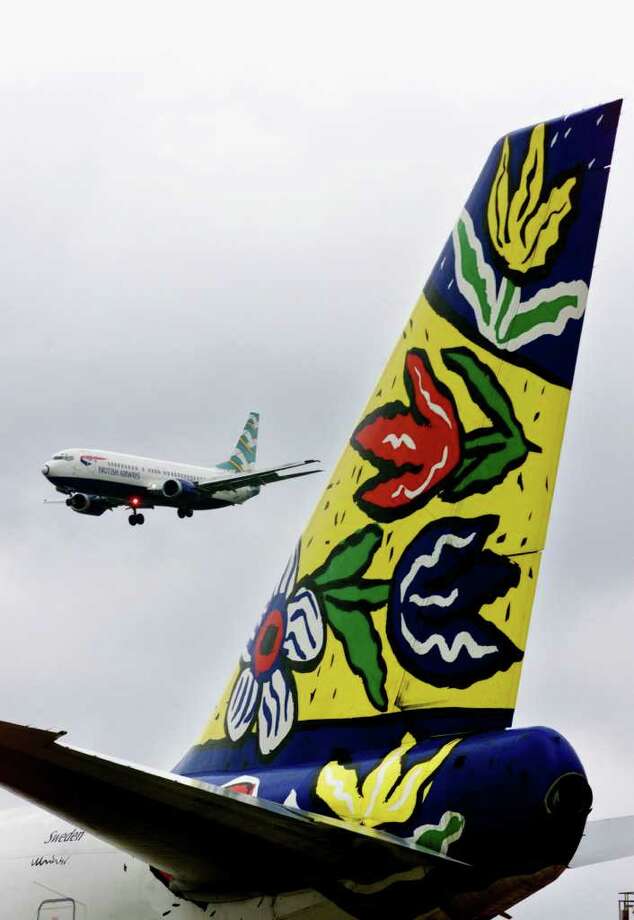 Airplane paint jobs with character - seattlepi.com