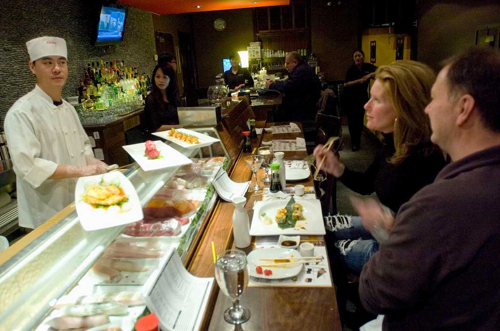 Mannen: Place to savor Asian food, enjoy sushi and hibachi