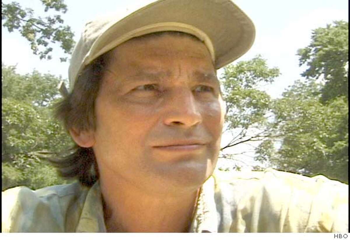 REVIEW / A full entourage, but no father in the picture