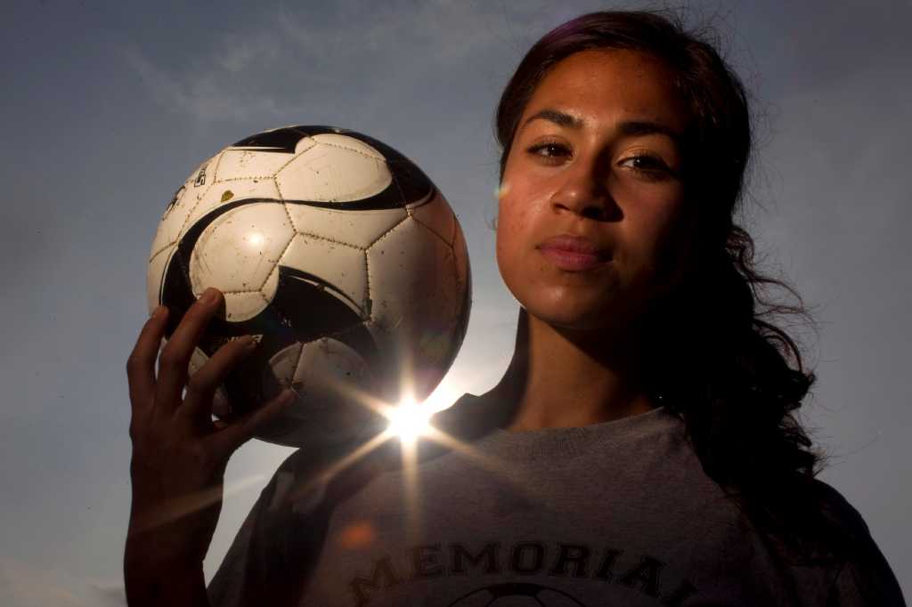 Pasadena Memorial's Guajardo debuts for Mexico's under-17 team, helps ...