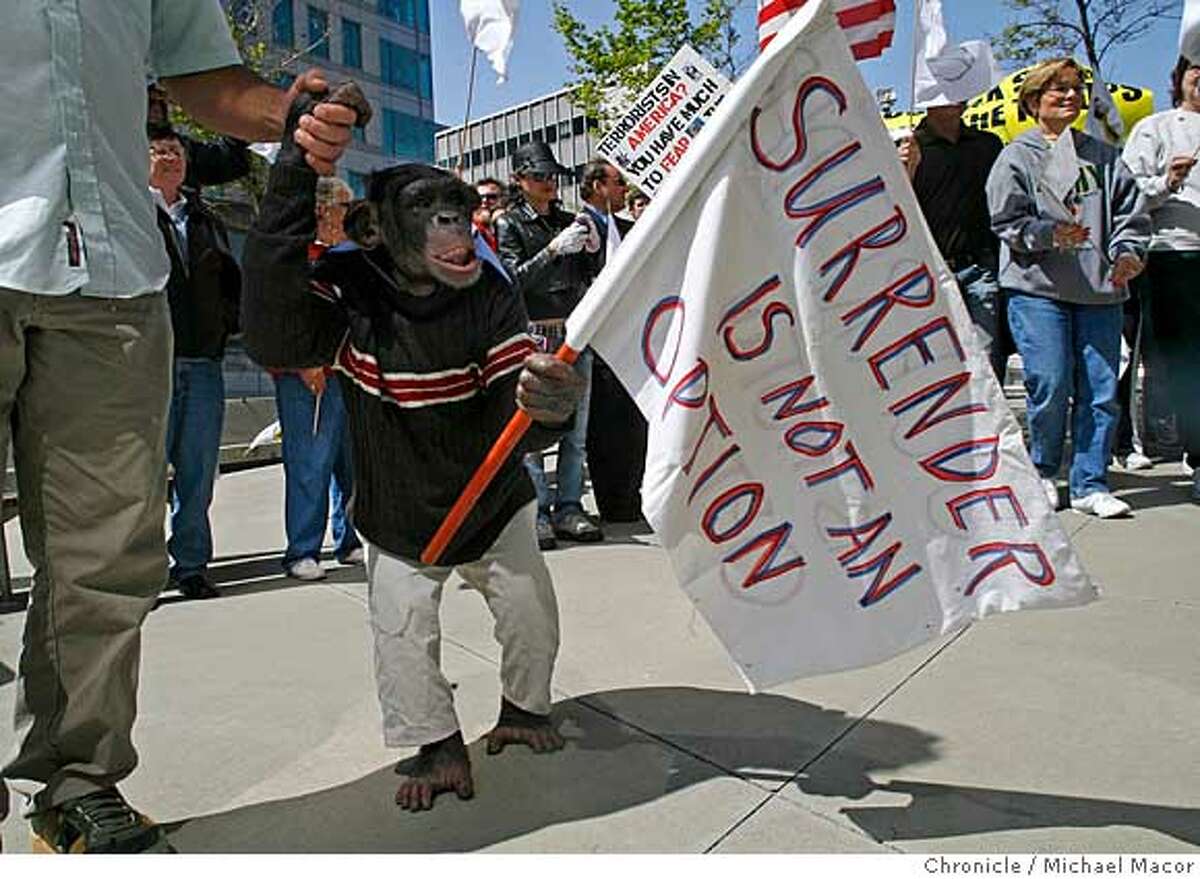 'Surrender monkeys' protest Pelosi's stance on war