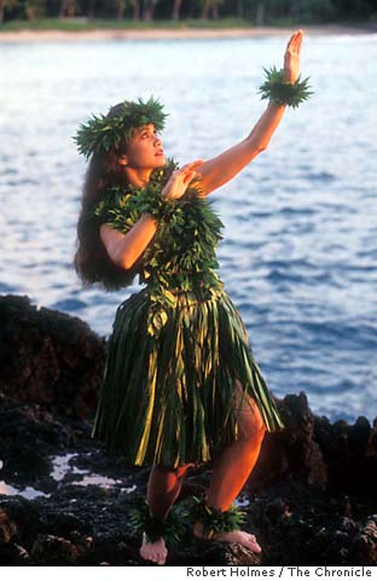 DESTINATION HAWAII / Steps in time / Authentic hula provides glimpse ...