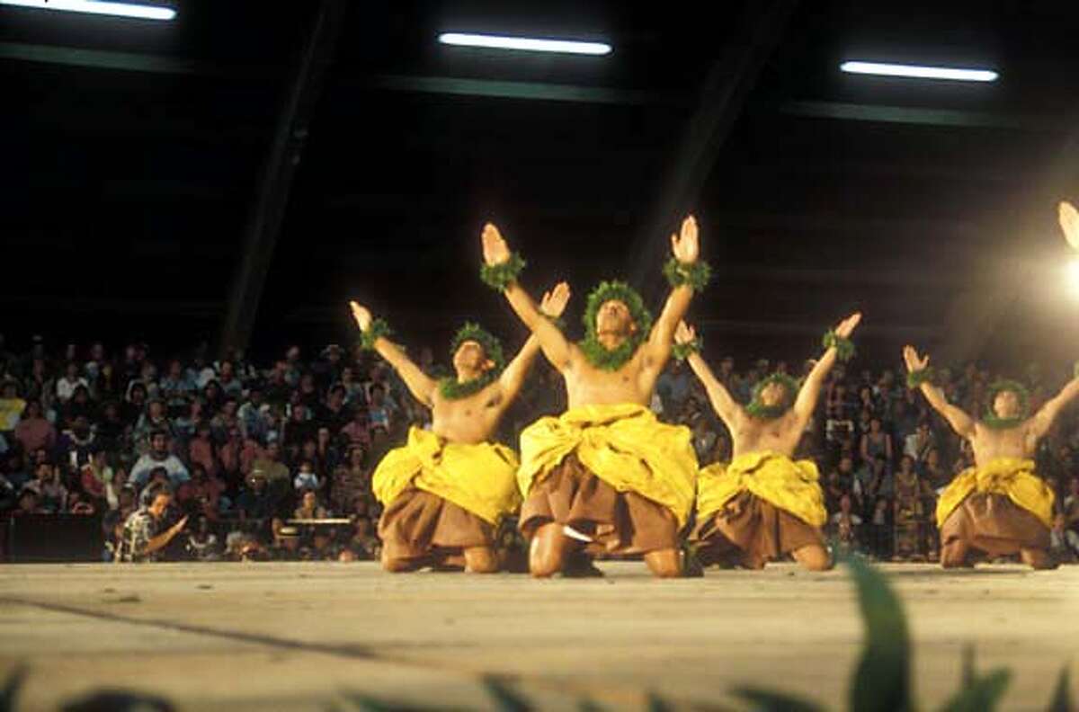DESTINATION HAWAII / Steps in time / Authentic hula provides glimpse ...