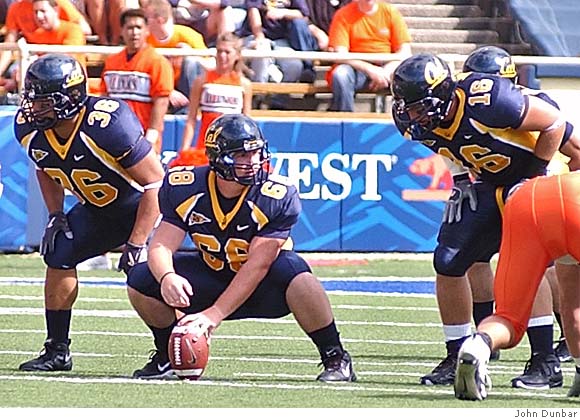 JUST FOR KICKS / The life of a long snapper at Stanford, Cal